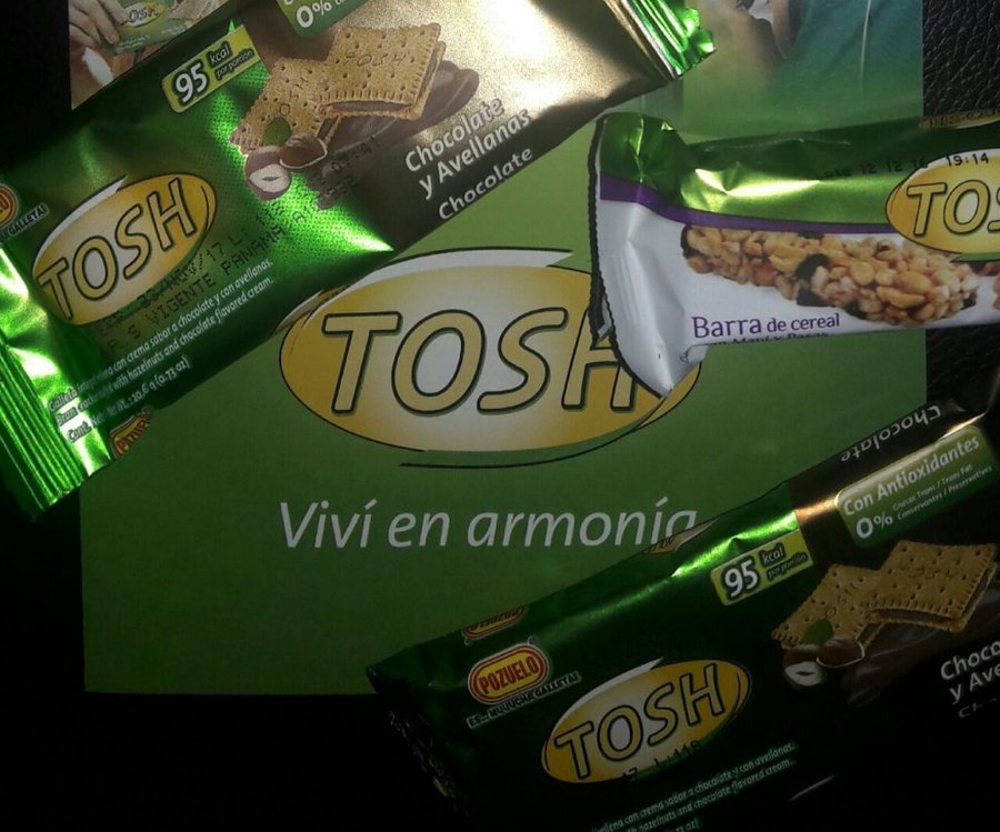 Tosh ofrece variedad de galletas y barritas como alternativas ...