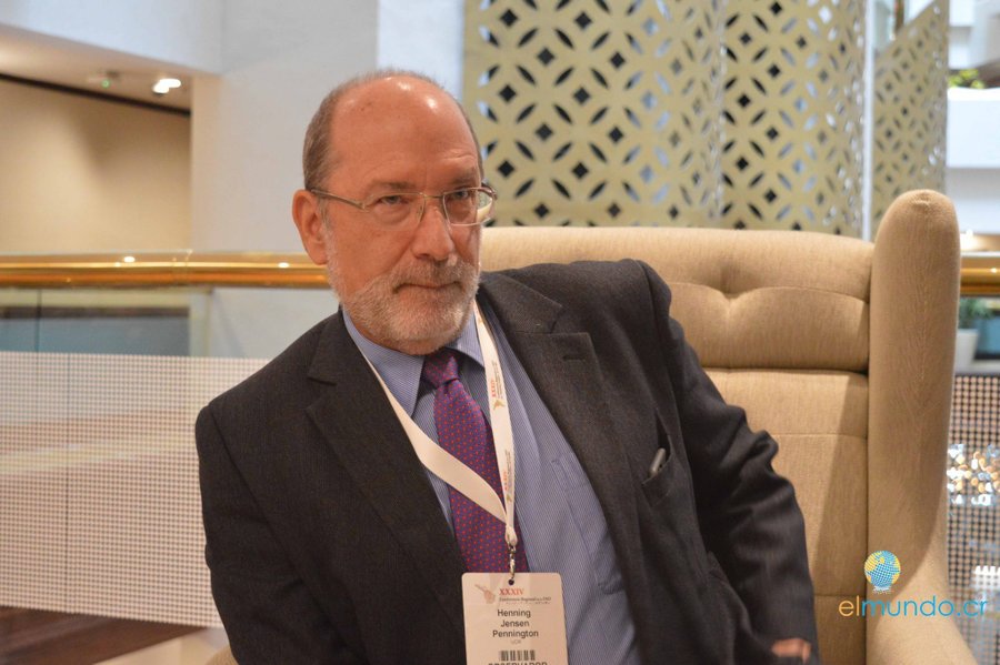 Rector de la UCR resaltó incremento de becas del 300% entre el año 2012 ...