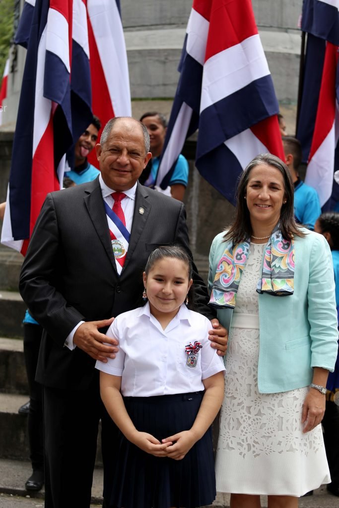 Luis Guillermo Solis 15 de setiembre acto oficial EMCR LMM