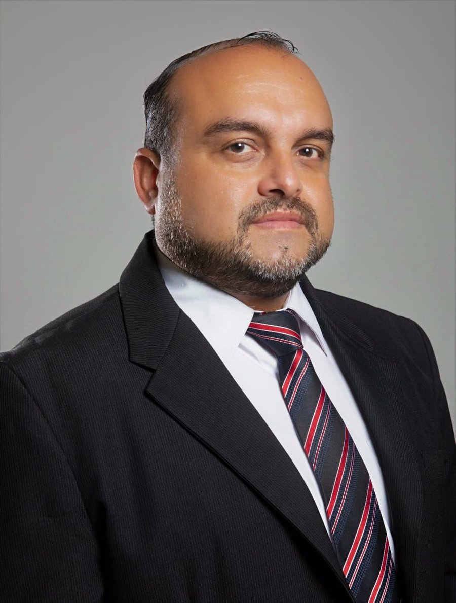 Gobierno designa presidente ejecutivo de la CNE