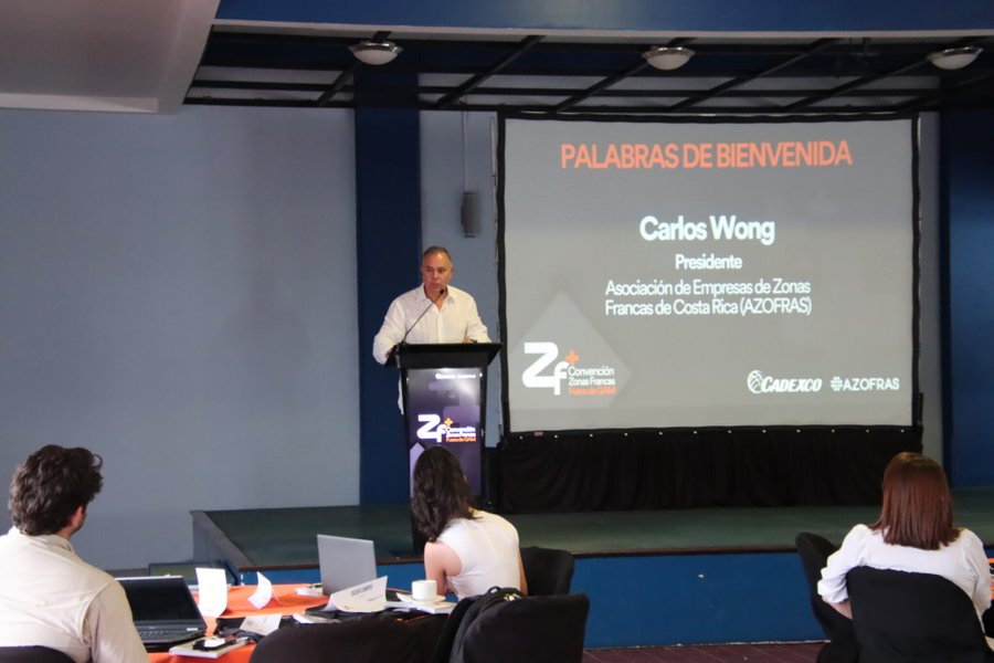 Reutilice la broza del café de la mañana para su jardín