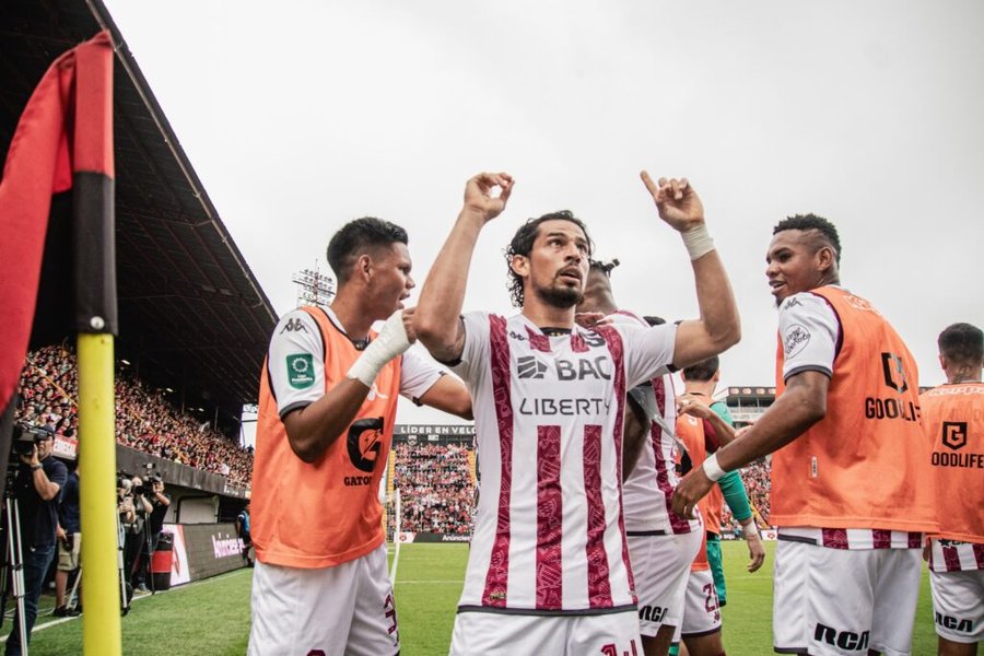 Ariel Rodríguez advierte sobre salidas en Saprissa tras derrota en Guápiles
