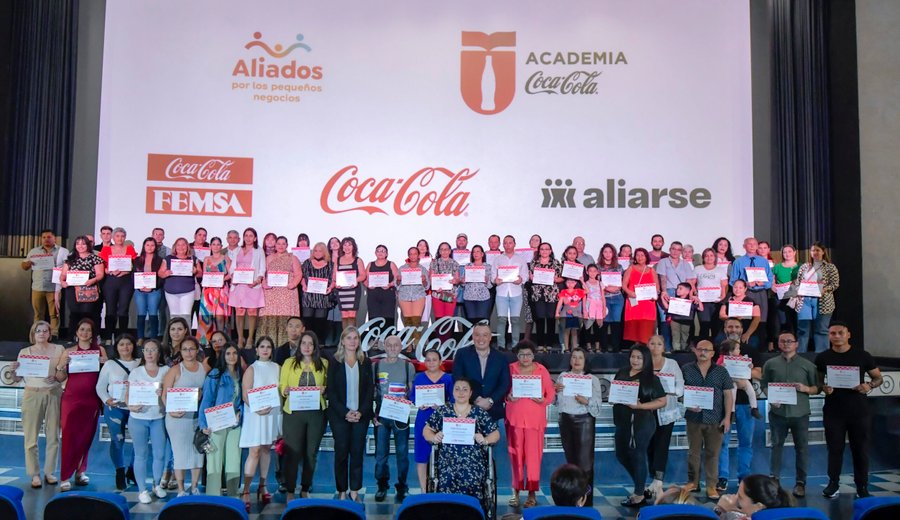 Cerca de mil historias de superación: pequeños comerciantes se ...