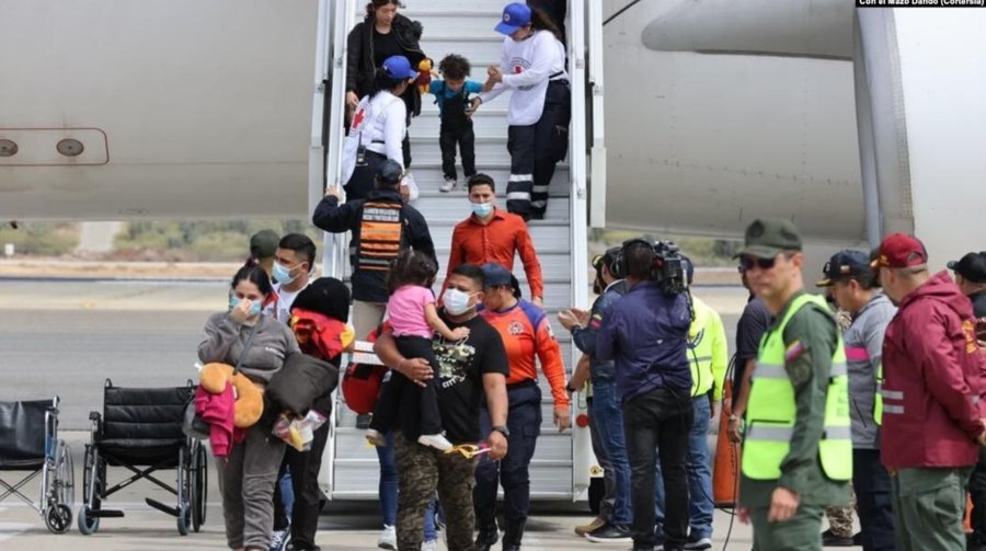 Llega a Venezuela tercer grupo de repatriados tras acuerdo con EEUU, el ...
